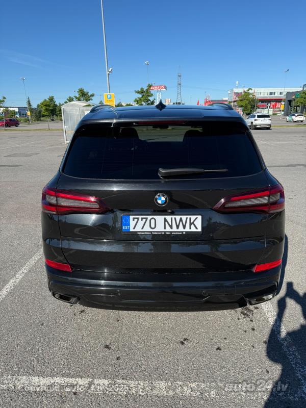 Черный БМВ Х5 2022 в Таллин, объемом двигателя 3.00 л и пробегом 120 тыс. км за 50900 €, фото 1 на AUTOMOTO.COM.LV