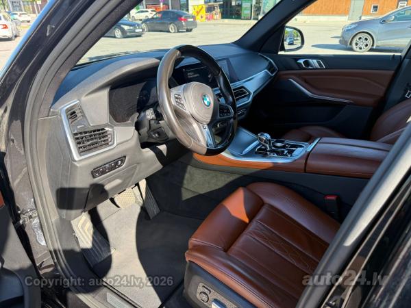 Черный БМВ Х5 2022 в Таллин, объемом двигателя 3.00 л и пробегом 120 тыс. км за 50900 €, фото 6 на AUTOMOTO.COM.LV