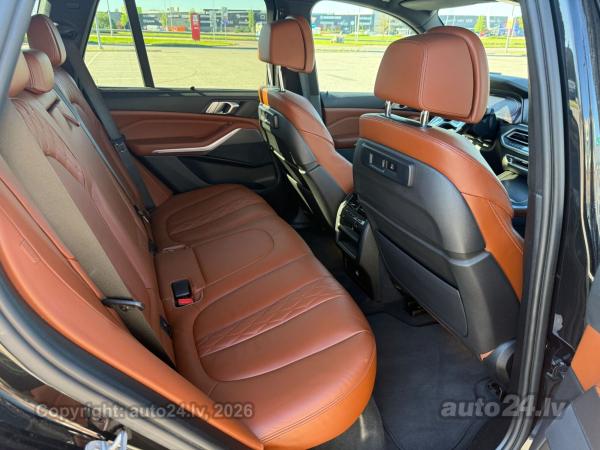 Черный БМВ Х5 2022 в Таллин, объемом двигателя 3.00 л и пробегом 120 тыс. км за 50900 €, фото 8 на AUTOMOTO.COM.LV