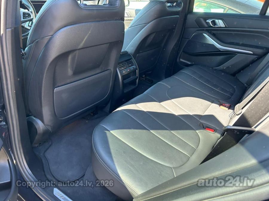 Black BMW X5 2022 in Tallinn, with an engine capacity of 0.00 L and mileage of 157 thousand km for 36900 €, photo 8 on AUTOMOTO.COM.LV