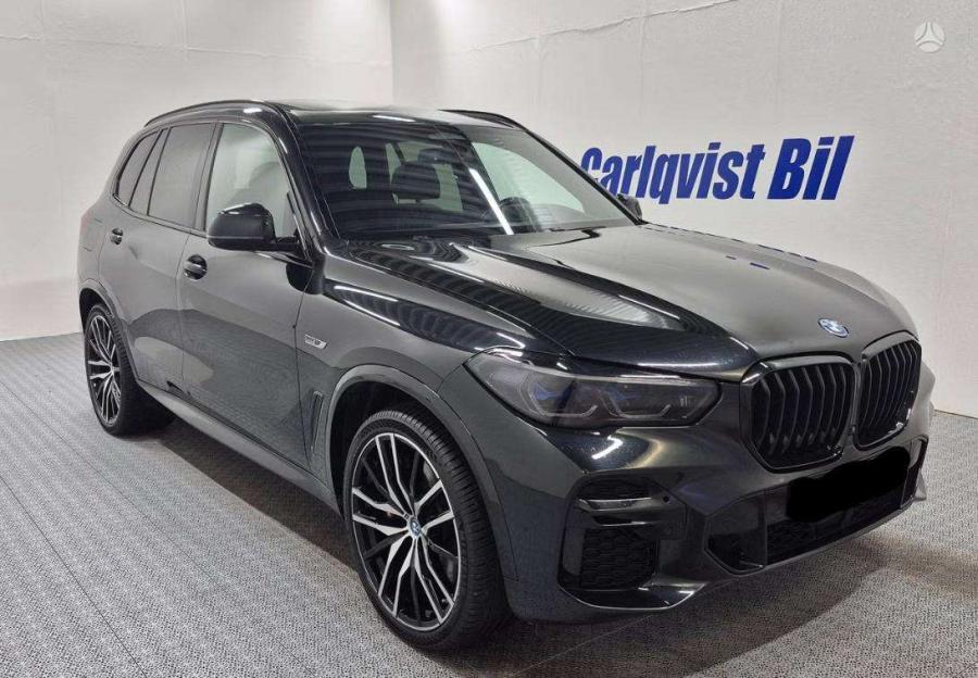 Melns BMW X5 2022 Viļņa, ar dzinēja tilpumu 3.00 L un nobraukumu 71 tūkst. km par 67000 €, foto 1 vietnē AUTOMOTO.COM.LV