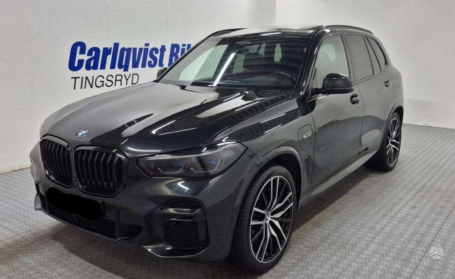 Melns BMW X5 2022 Viļņa, ar dzinēja tilpumu 3.00 L un nobraukumu 71 tūkst. km par 67000 €, foto 3 vietnē AUTOMOTO.COM.LV