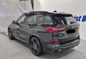 Melns BMW X5 2022 Viļņa, ar dzinēja tilpumu 3.00 L un nobraukumu 71 tūkst. km par 67000 €, foto 4 vietnē AUTOMOTO.COM.LV