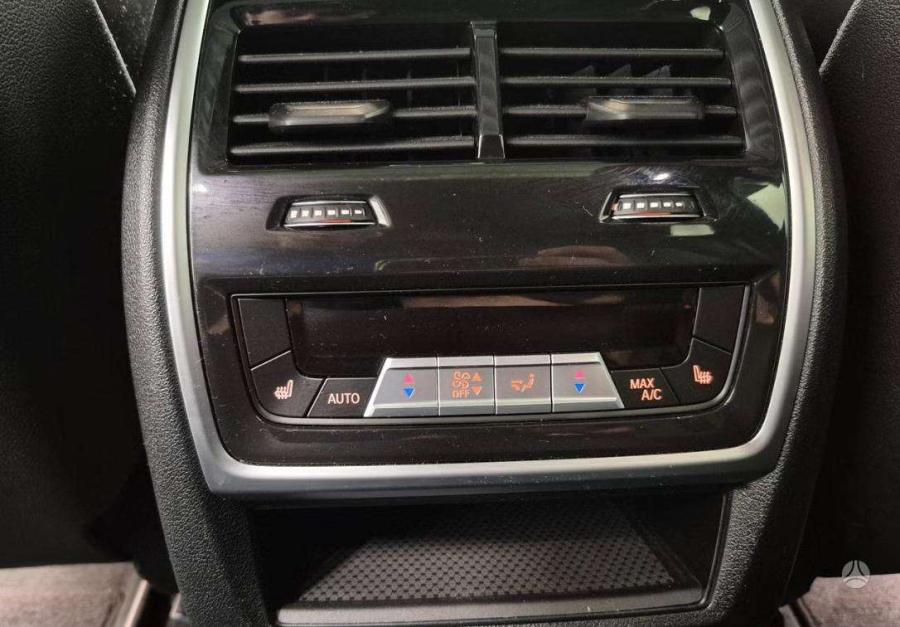 Melns BMW X5 2022 Viļņa, ar dzinēja tilpumu 3.00 L un nobraukumu 71 tūkst. km par 67000 €, foto 13 vietnē AUTOMOTO.COM.LV