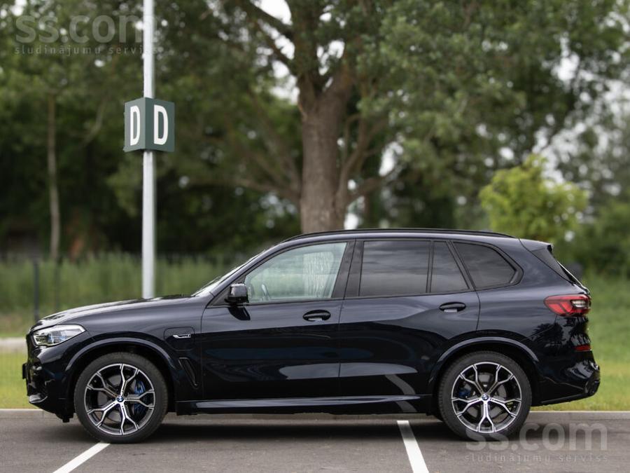 Melns BMW X5 2022 Rīga, ar dzinēja tilpumu 3.00 L un nobraukumu 160 tūkst. km par 45990 €, foto 5 vietnē AUTOMOTO.COM.LV