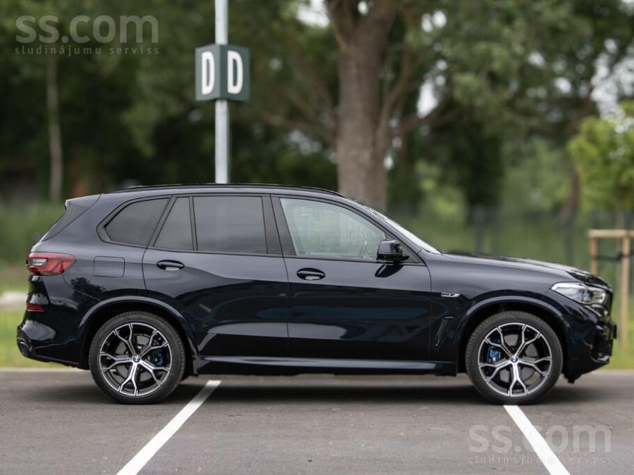 Melns BMW X5 2022 Rīga, ar dzinēja tilpumu 3.00 L un nobraukumu 160 tūkst. km par 45990 €, foto 6 vietnē AUTOMOTO.COM.LV