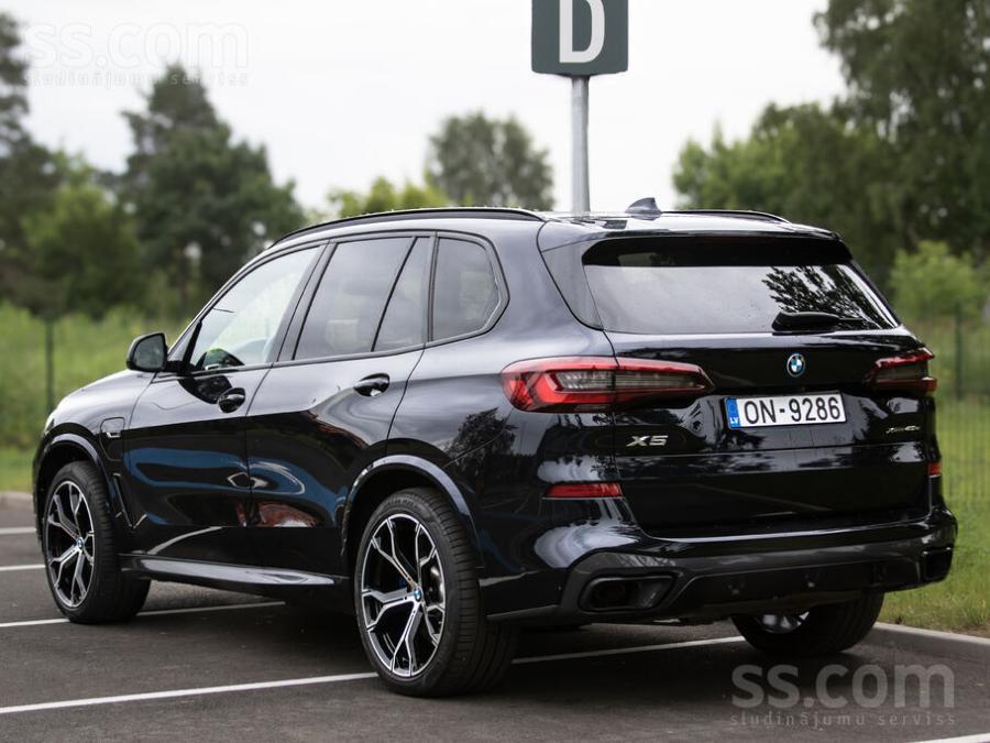 Melns BMW X5 2022 Rīga, ar dzinēja tilpumu 3.00 L un nobraukumu 160 tūkst. km par 45990 €, foto 30 vietnē AUTOMOTO.COM.LV