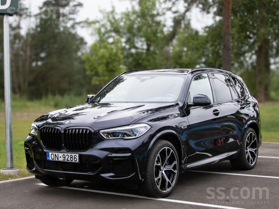 Melns BMW X5 2022 Rīga, ar dzinēja tilpumu 3.00 L un nobraukumu 160 tūkst. km par 45990 €, foto 31 vietnē AUTOMOTO.COM.LV
