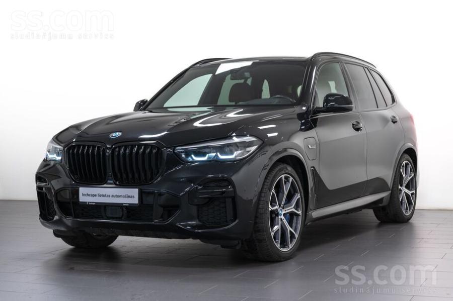 Melns BMW X5 2022 Rīga, ar dzinēja tilpumu 3.00 L un nobraukumu 106 tūkst. km par 55500 €, foto 1 vietnē AUTOMOTO.COM.LV