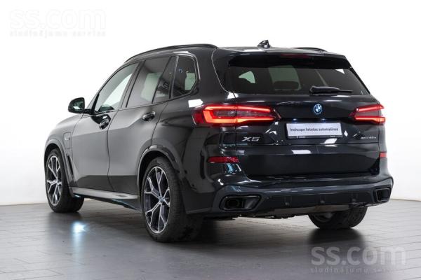 Melns BMW X5 2022 Rīga, ar dzinēja tilpumu 3.00 L un nobraukumu 106 tūkst. km par 55500 €, foto 6 vietnē AUTOMOTO.COM.LV