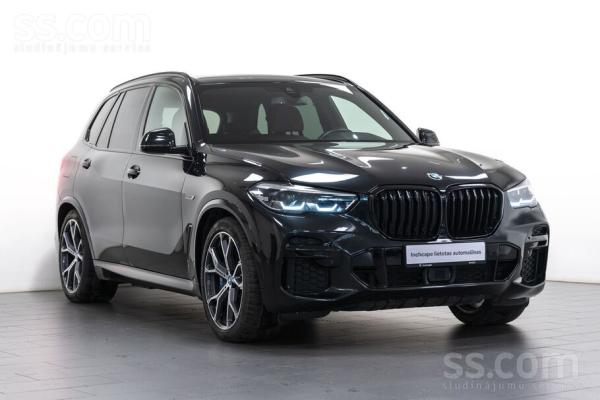 Melns BMW X5 2022 Rīga, ar dzinēja tilpumu 3.00 L un nobraukumu 106 tūkst. km par 55500 €, foto 10 vietnē AUTOMOTO.COM.LV