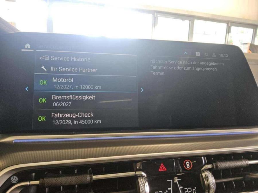 Black BMW X5 2022 in Vilnius, with an engine capacity of 3.00 L and mileage of 151 thousand km for 49989 €, photo 7 on AUTOMOTO.COM.LV