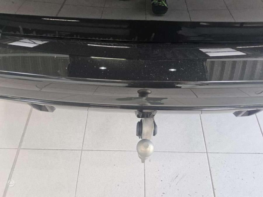 Black BMW X5 2022 in Vilnius, with an engine capacity of 3.00 L and mileage of 151 thousand km for 49989 €, photo 14 on AUTOMOTO.COM.LV