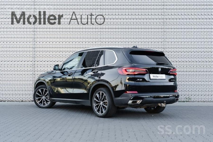 Melns BMW X5 2022 Rīga, ar dzinēja tilpumu 3.00 L un nobraukumu 120 tūkst. km par 39350 €, foto 4 vietnē AUTOMOTO.COM.LV