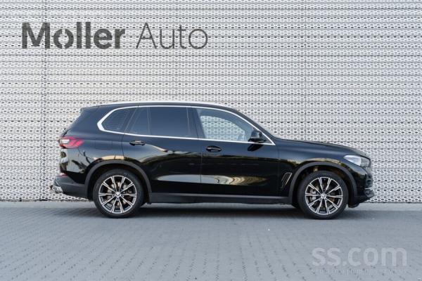 Melns BMW X5 2022 Rīga, ar dzinēja tilpumu 3.00 L un nobraukumu 120 tūkst. km par 39350 €, foto 5 vietnē AUTOMOTO.COM.LV