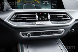 Melns BMW X5 2022 Rīga, ar dzinēja tilpumu 3.00 L un nobraukumu 120 tūkst. km par 39350 €, foto 24 vietnē AUTOMOTO.COM.LV