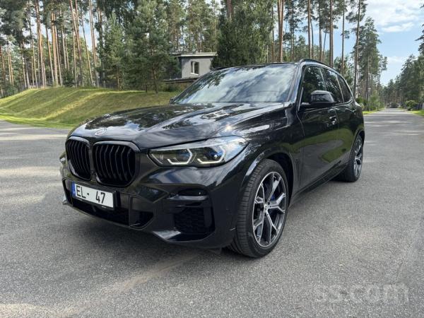 Melns BMW X5 2022 Rīga, ar dzinēja tilpumu 3.00 L un nobraukumu 92 tūkst. km par 54300 €, foto 1 vietnē AUTOMOTO.COM.LV