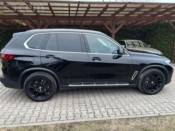 Melns BMW X5 2022 Rīga, ar dzinēja tilpumu 3.00 L un nobraukumu 49 tūkst. km par 50000 €, foto 2 vietnē AUTOMOTO.COM.LV