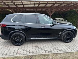 Melns BMW X5 2022 Rīga, ar dzinēja tilpumu 3.00 L un nobraukumu 49 tūkst. km par 50000 €, foto 3 vietnē AUTOMOTO.COM.LV