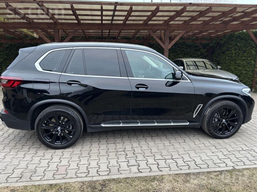 Melns BMW X5 2022 Rīga, ar dzinēja tilpumu 3.00 L un nobraukumu 49 tūkst. km par 50000 €, foto 3 vietnē AUTOMOTO.COM.LV