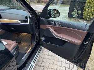 Melns BMW X5 2022 Rīga, ar dzinēja tilpumu 3.00 L un nobraukumu 49 tūkst. km par 50000 €, foto 10 vietnē AUTOMOTO.COM.LV