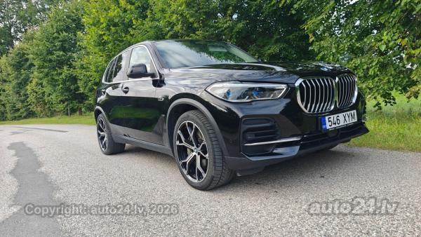 Black BMW X5 2022 in Tallinn, with an engine capacity of 3.00 L and mileage of 131 thousand km for 55900 €, photo 7 on AUTOMOTO.COM.LV