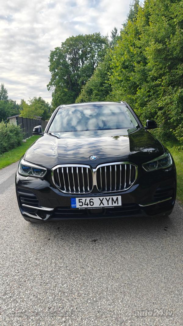 Black BMW X5 2022 in Tallinn, with an engine capacity of 3.00 L and mileage of 131 thousand km for 55900 €, photo 8 on AUTOMOTO.COM.LV