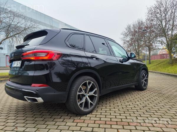 Melns BMW X5 2022 Jelgava, ar dzinēja tilpumu 3.00 L un nobraukumu 43 tūkst. km par 45000 €, foto 10 vietnē AUTOMOTO.COM.LV