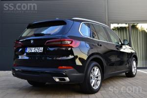 Black BMW X5 2022 in Riga, with an engine capacity of 3.00 L and mileage of 71 thousand km for 45000 €, photo 10 on AUTOMOTO.COM.LV