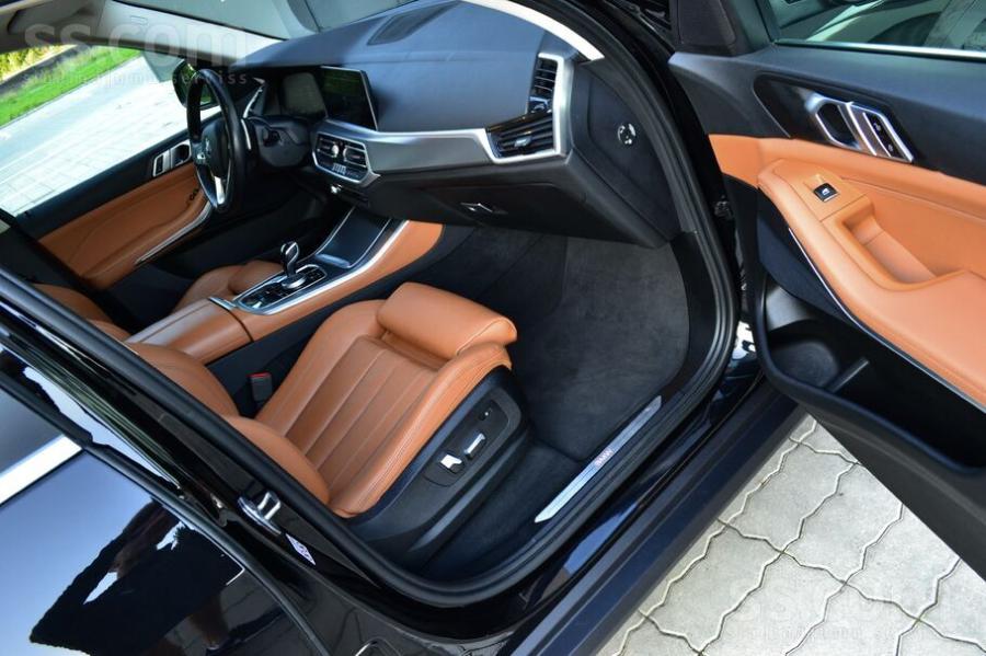 Black BMW X5 2022 in Riga, with an engine capacity of 3.00 L and mileage of 71 thousand km for 45000 €, photo 13 on AUTOMOTO.COM.LV