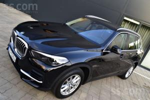 Black BMW X5 2022 in Riga, with an engine capacity of 3.00 L and mileage of 71 thousand km for 45000 €, photo 16 on AUTOMOTO.COM.LV
