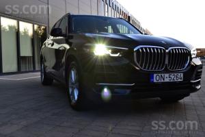 Black BMW X5 2022 in Riga, with an engine capacity of 3.00 L and mileage of 71 thousand km for 45000 €, photo 21 on AUTOMOTO.COM.LV