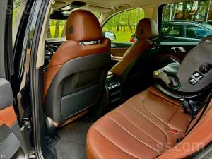 Black BMW X5 2022 in Riga, with an engine capacity of 3.00 L and mileage of 116 thousand km for 36290 €, photo 10 on AUTOMOTO.COM.LV
