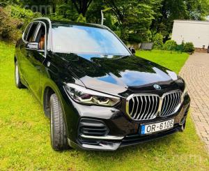 Melns BMW X5 2022 Rīga, ar dzinēja tilpumu 3.00 L un nobraukumu 130 tūkst. km par 38000 €, foto  vietnē AUTOMOTO.COM.LV