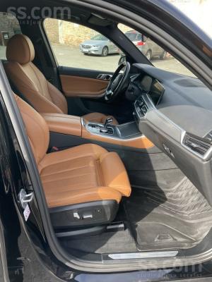 Melns BMW X5 2022 Rīga, ar dzinēja tilpumu 3.00 L un nobraukumu 78 tūkst. km par 36500 €, foto 7 vietnē AUTOMOTO.COM.LV