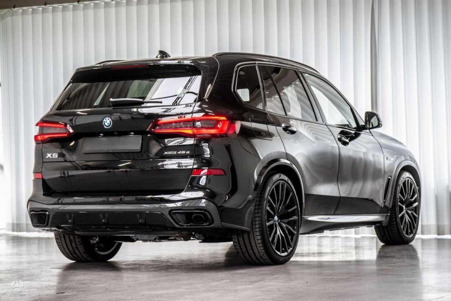 Melns BMW X5 2022 Tukums, ar dzinēja tilpumu 3.00 L un nobraukumu 103 tūkst. km par 61990 €, foto 4 vietnē AUTOMOTO.COM.LV