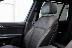 Melns BMW X5 2022 Tukums, ar dzinēja tilpumu 3.00 L un nobraukumu 103 tūkst. km par 61990 €, foto 6 vietnē AUTOMOTO.COM.LV