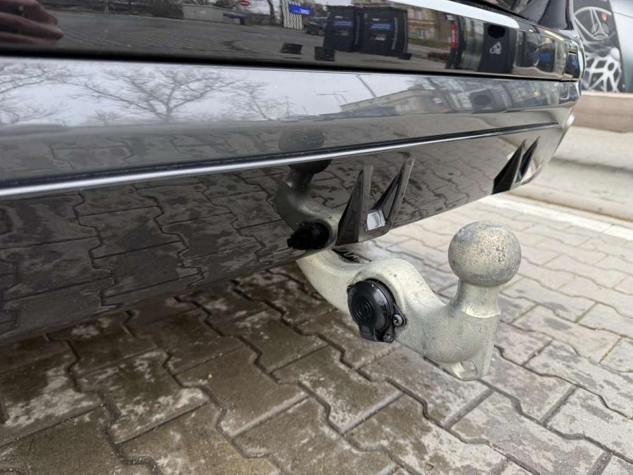 Black BMW X5 2022 in Vilnius, with an engine capacity of 4.40 L and mileage of 77 thousand km for 55000 €, photo 23 on AUTOMOTO.COM.LV