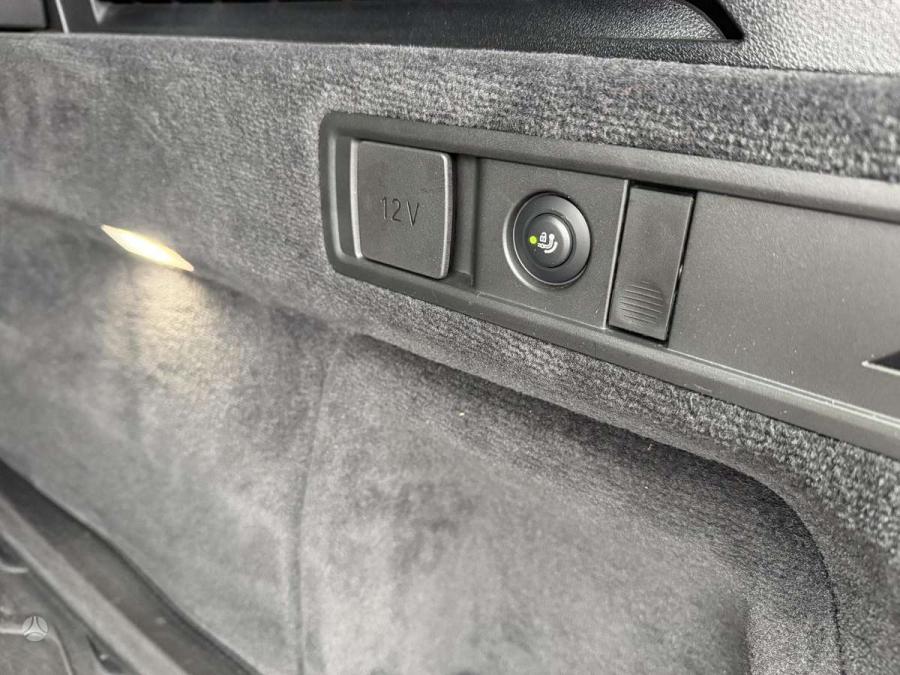 Black BMW X5 2022 in Vilnius, with an engine capacity of 4.40 L and mileage of 77 thousand km for 55000 €, photo 24 on AUTOMOTO.COM.LV