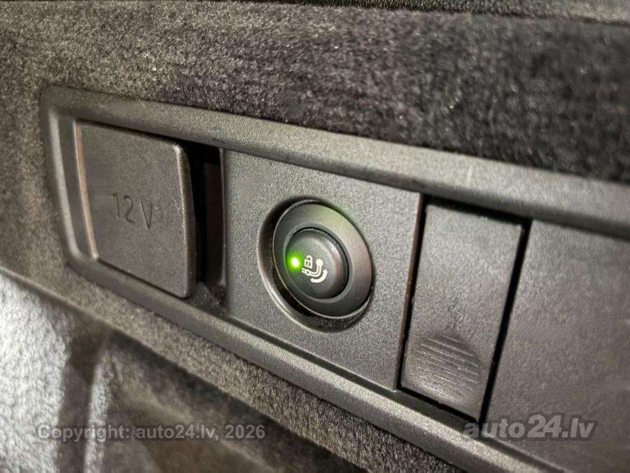 Черный БМВ Х5 2022 в Таллин, объемом двигателя 3.00 л и пробегом 157 тыс. км за 47890 €, фото 18 на AUTOMOTO.COM.LV