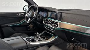 Black BMW X5 2022 in Tukums, with an engine capacity of 3.00 L and mileage of 158 thousand km for 49990 €, photo 4 on AUTOMOTO.COM.LV