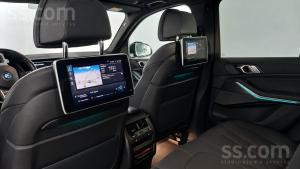 Black BMW X5 2022 in Tukums, with an engine capacity of 3.00 L and mileage of 158 thousand km for 49990 €, photo 5 on AUTOMOTO.COM.LV