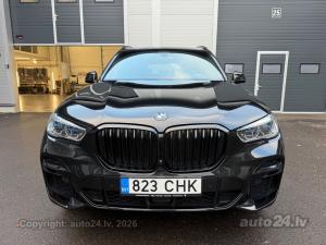 Melns BMW X5 2022 Tallina, ar dzinēja tilpumu 3.00 L un nobraukumu 152 tūkst. km par 54000 €, foto 4 vietnē AUTOMOTO.COM.LV