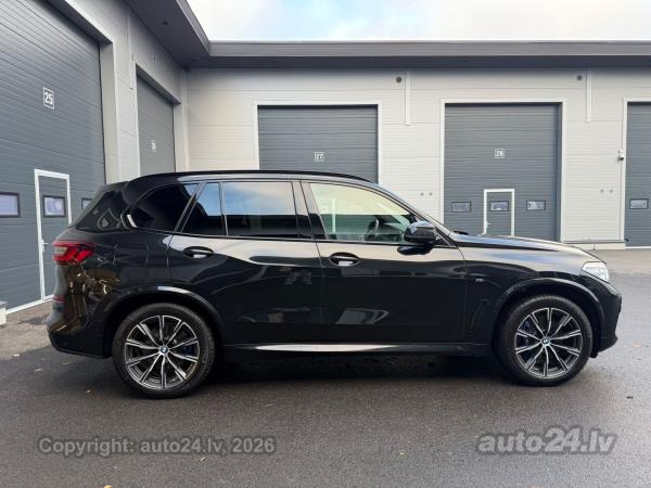 Melns BMW X5 2022 Tallina, ar dzinēja tilpumu 3.00 L un nobraukumu 152 tūkst. km par 54000 €, foto 6 vietnē AUTOMOTO.COM.LV