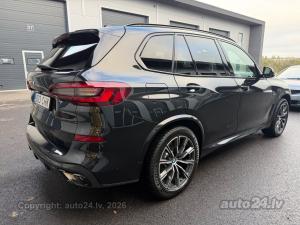 Melns BMW X5 2022 Tallina, ar dzinēja tilpumu 3.00 L un nobraukumu 152 tūkst. km par 54000 €, foto 9 vietnē AUTOMOTO.COM.LV