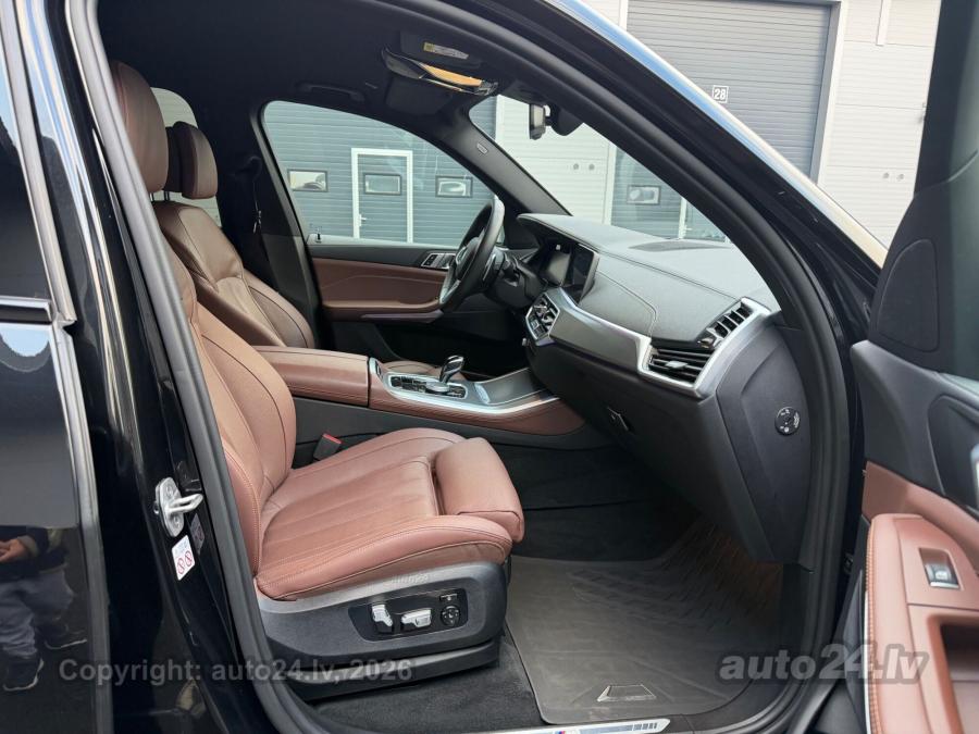 Melns BMW X5 2022 Tallina, ar dzinēja tilpumu 3.00 L un nobraukumu 152 tūkst. km par 54000 €, foto 11 vietnē AUTOMOTO.COM.LV