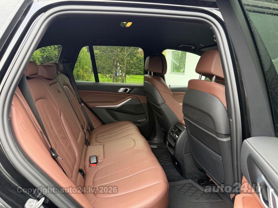 Melns BMW X5 2022 Tallina, ar dzinēja tilpumu 3.00 L un nobraukumu 152 tūkst. km par 54000 €, foto 14 vietnē AUTOMOTO.COM.LV