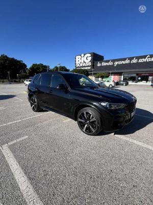 Black BMW X5 2023 in Riga, with an engine capacity of 0.00 L and mileage of 40 thousand km for 74500 €, photo 39 on AUTOMOTO.COM.LV