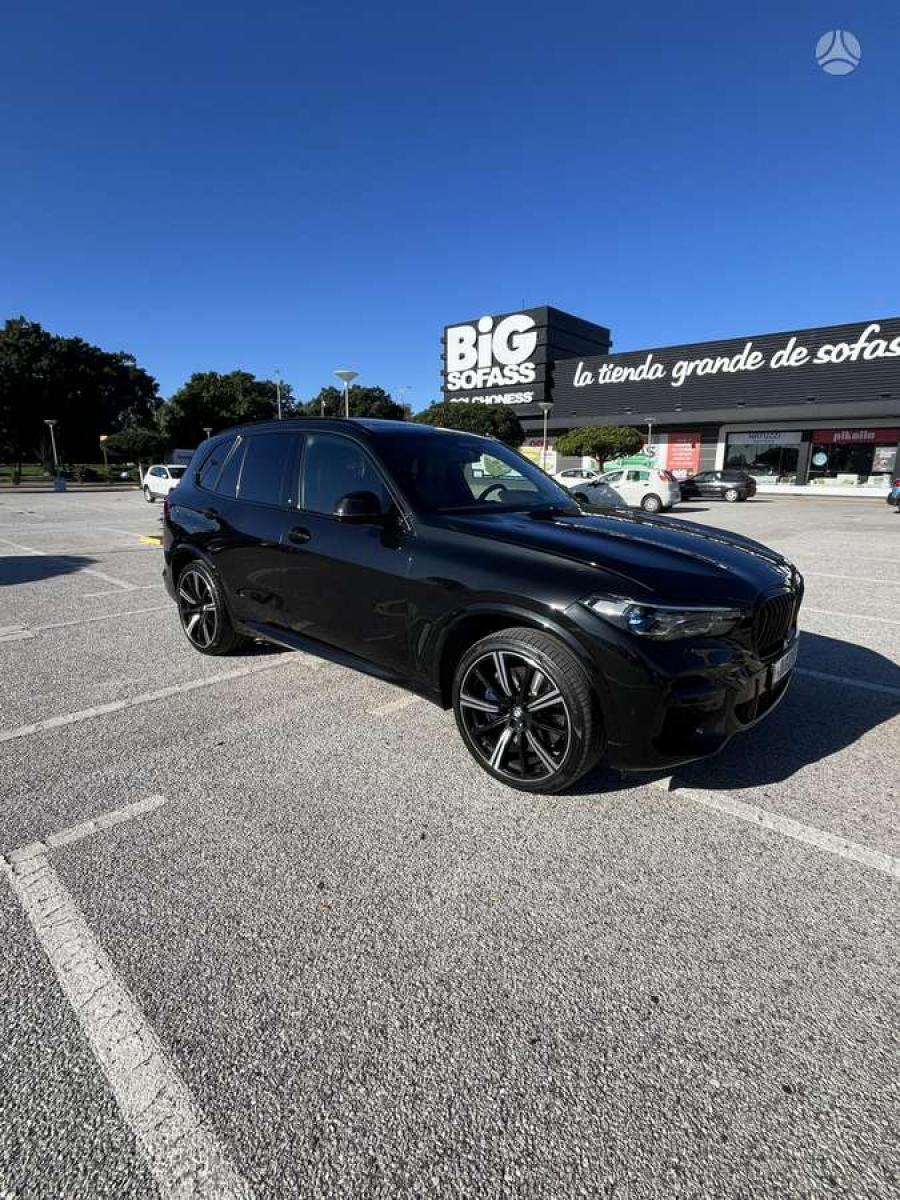 Black BMW X5 2023 in Riga, with an engine capacity of 0.00 L and mileage of 40 thousand km for 74500 €, photo 39 on AUTOMOTO.COM.LV