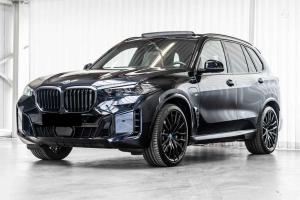 Melns BMW X5 2023 Tukums, ar dzinēja tilpumu 3.00 L un nobraukumu 72 tūkst. km par 79990 €, foto  vietnē AUTOMOTO.COM.LV